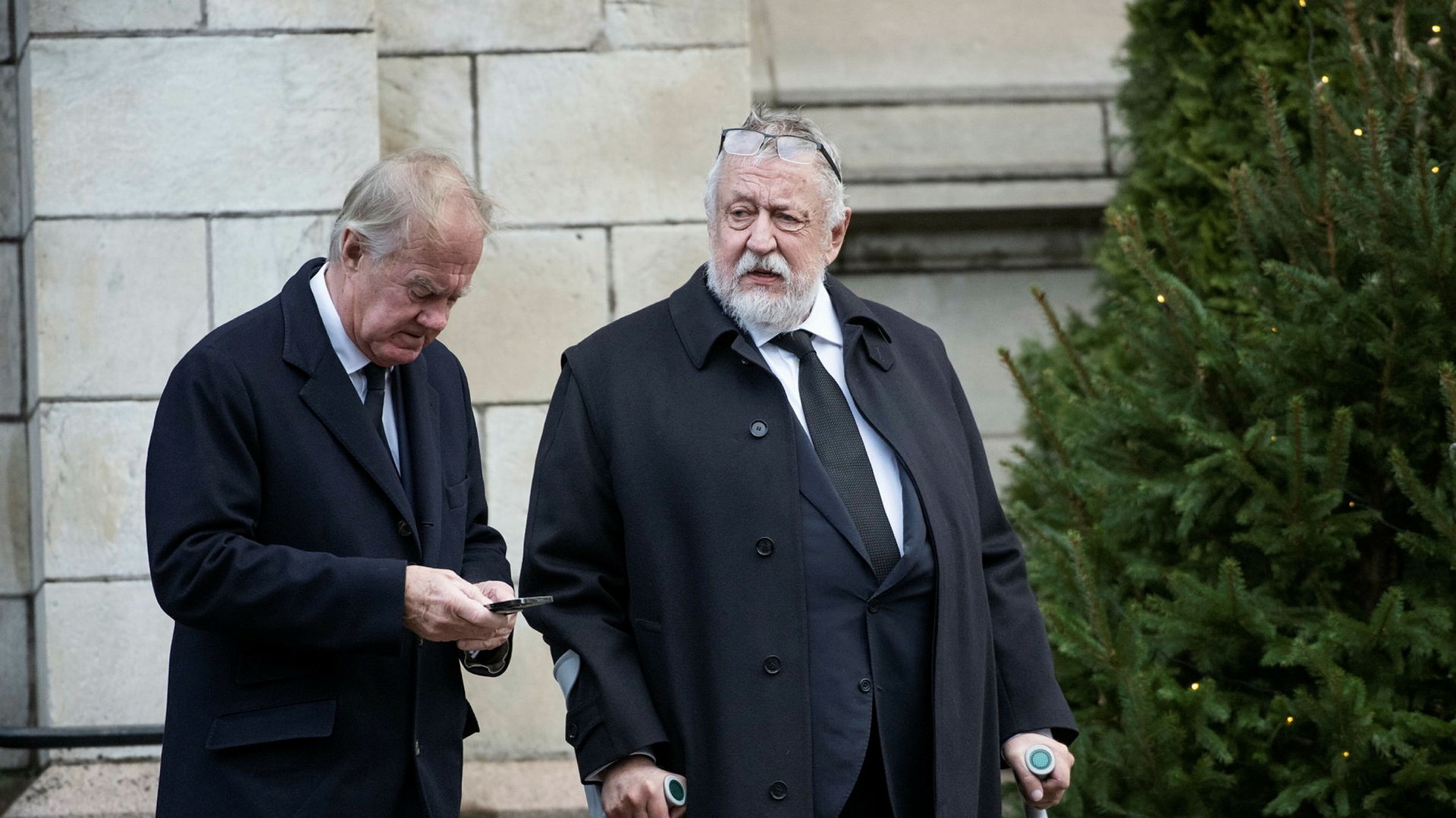 Näringslivstopparna följde Melker Schörling till sista vilan